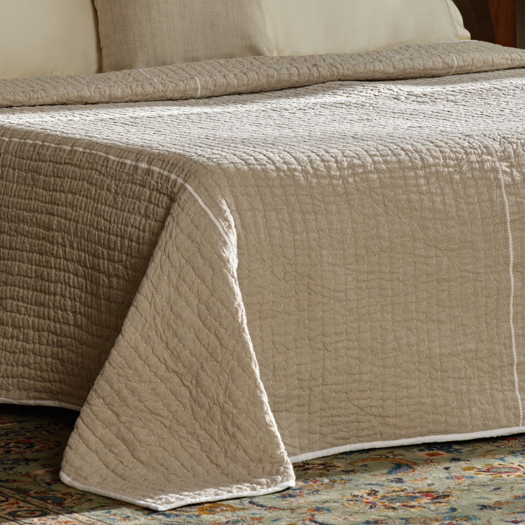 Lace Bed Spread – Lino
